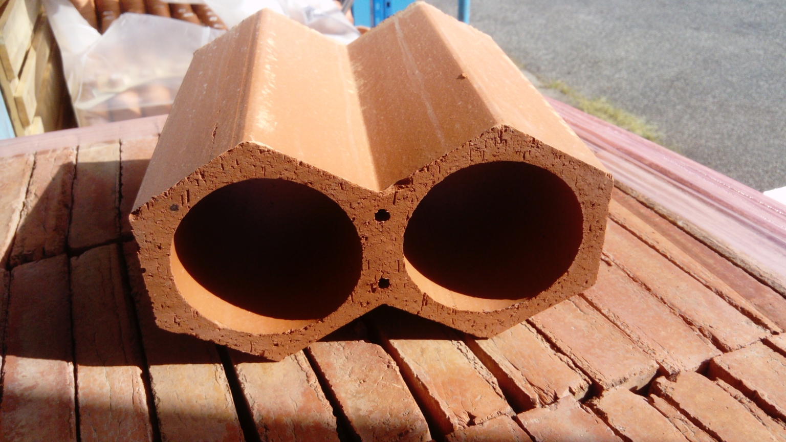 2 Hole Wine Rack - Hexagonal - Terracotta World