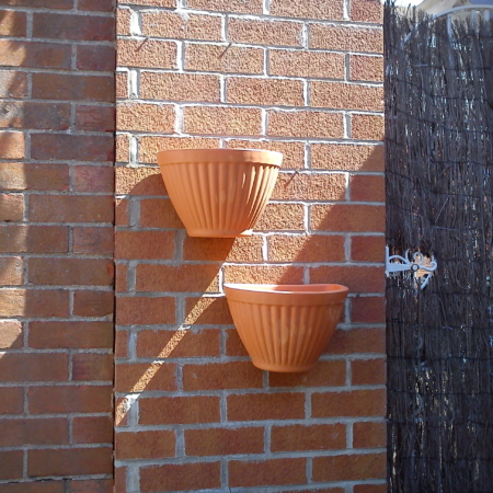 Classic Wall Planters - Terracotta World