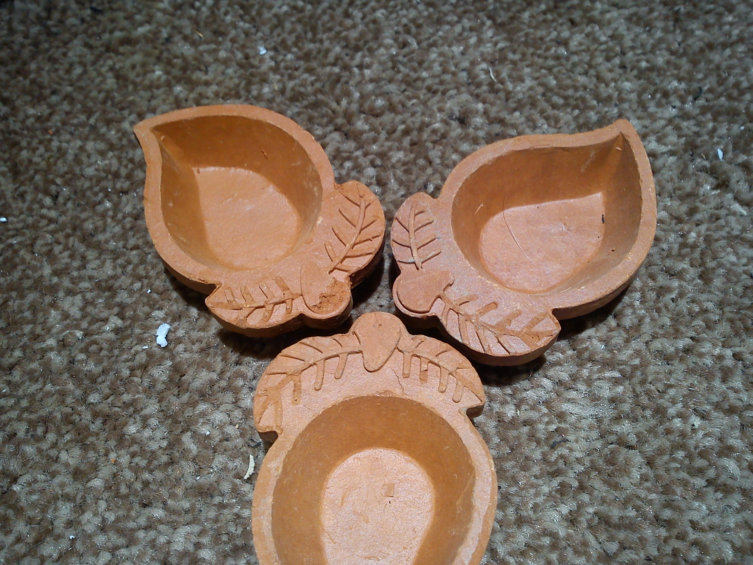 Diya No.9 - Strawberry Diya - Terracotta World