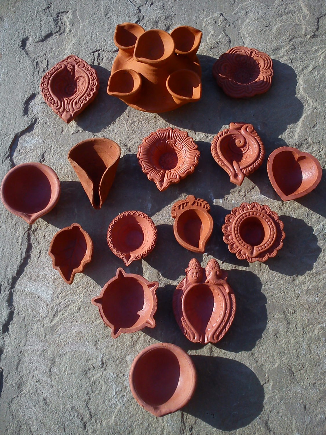 Bulk Buy Box of 288 Matka Shape Diyas - Terracotta World